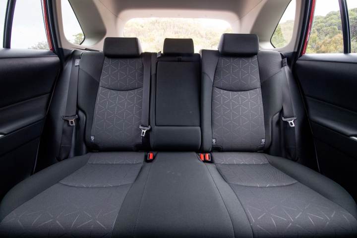 Mid-Size SUV Comparison: We Review 3 of the Best Midsize SUVs (RAV4 ...