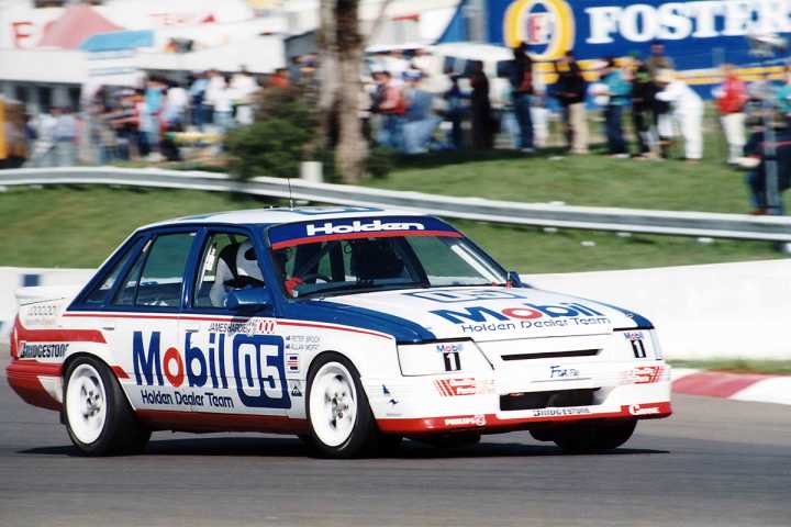Allan Moffat: Australian Racing Legend | CarsGuide