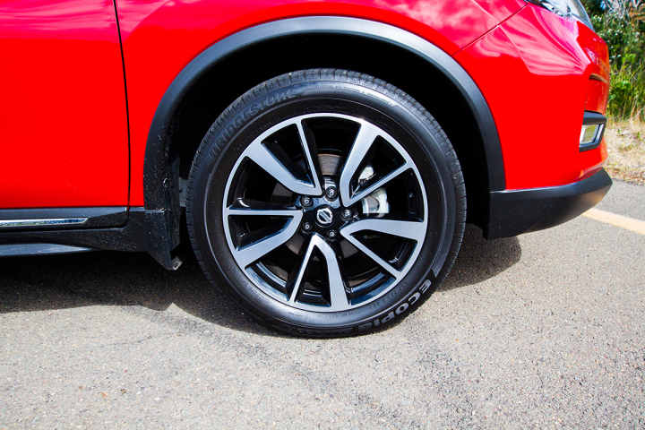 Nissan X-Trail Ti 4WD 2017 review | CarsGuide