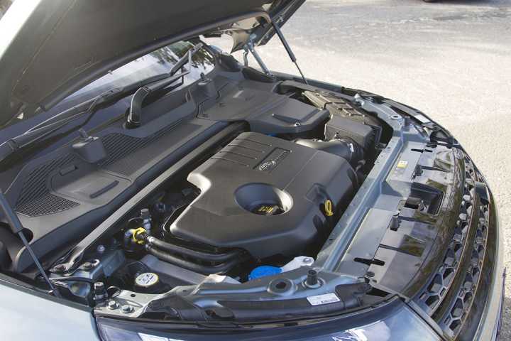 Land Rover Discovery Sport 2018 review | CarsGuide