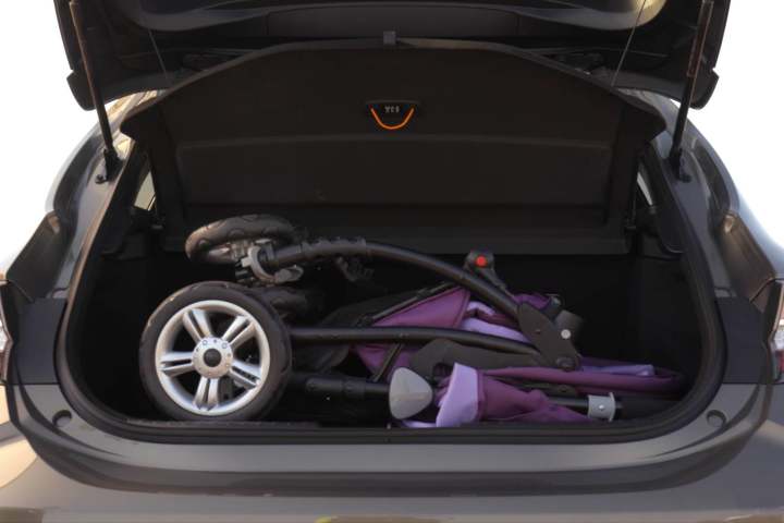 Toyota Corolla Ascent Sport vs Hyundai i30 vs Mazda 3 Maxx Sport ...