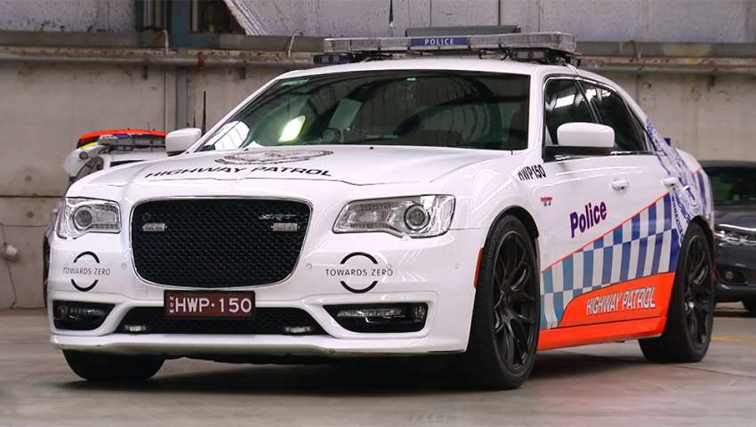 Chrysler 300 SRT and BMW 530d confirmed for NSW Police - Car News ...
