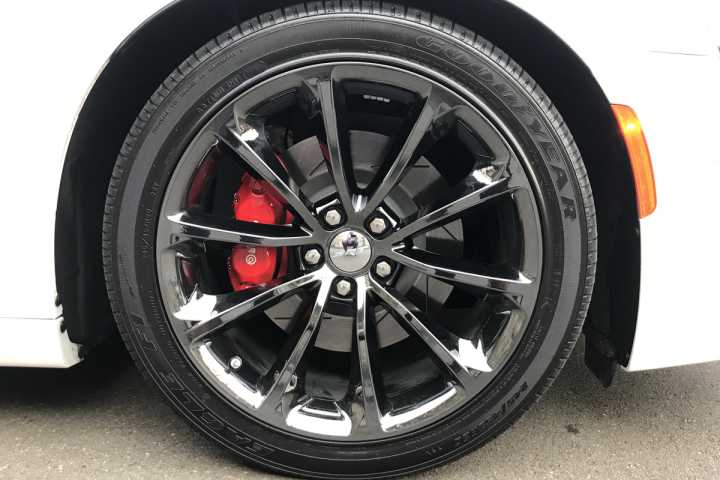 Chrysler 300 2019 review: SRT | CarsGuide