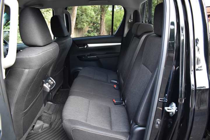 Toyota HiLux 2021 review: SR5 Double Cab cab chassis GVM test - Does ...