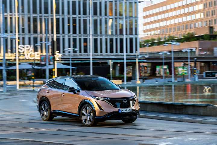 Electric Car Companies: Top 9 Electric Vehicle Manufacturers & Brands ...