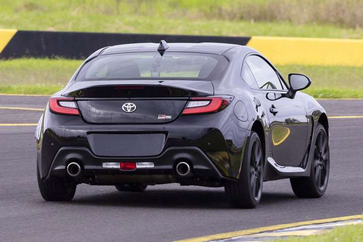 Toyota GR86 2022 review: Track test - First local drive of Subaru BRZ ...