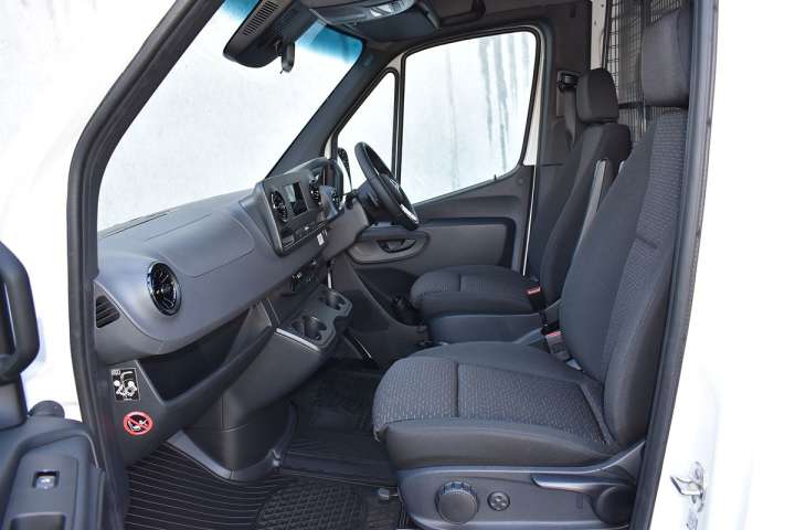 Mercedes Sprinter 2023 review: 419 LWB Panel Van - GVM test - Big van ...