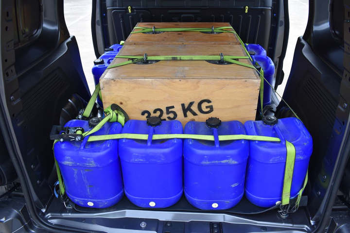 Peugeot Partner 2023 review: Premium - GVM load test of Peugeot's small ...