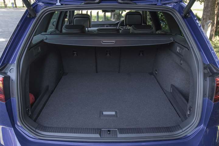 VW Passat 2023 review: 206TSI R-Line wagon - Premium Euro family wagon ...