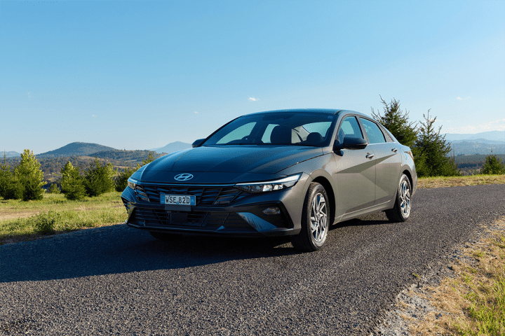 Hyundai i30 Hybrid 2024 review: Sedan – New low-emissions small car ...