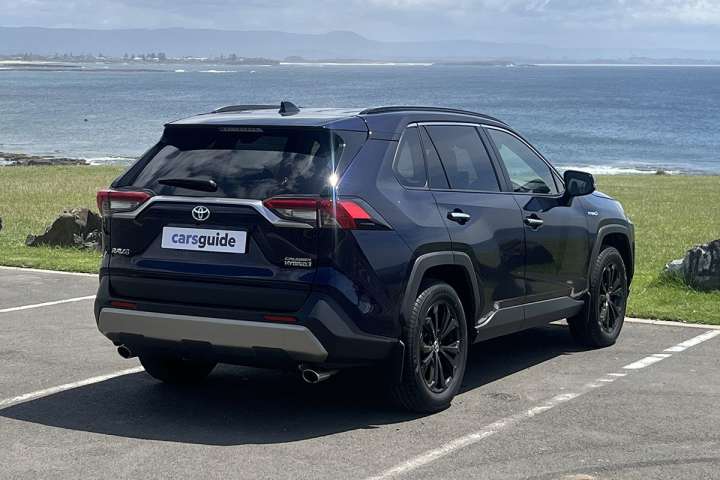 Toyota RAV4 Hybrid 2024 review: Cruiser 2WD Hybrid – Popular Honda CR-V ...