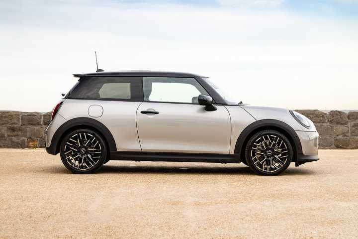 Mini Cooper 2025 Review: S – Australian First Drive | New-gen Hyundai ...