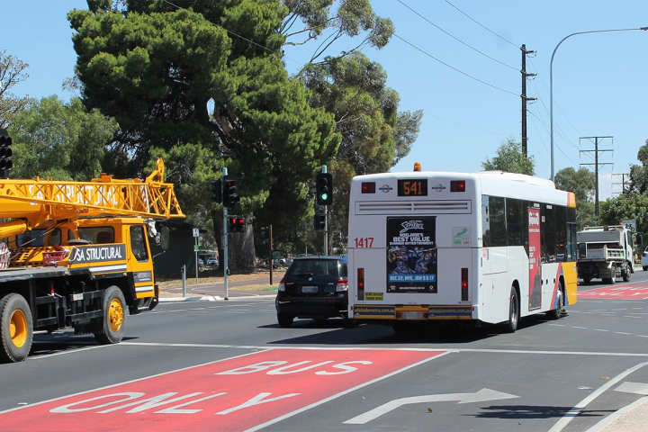 Which Road Users are Allowed in the Bus Lane? Maximum Distance / How ...