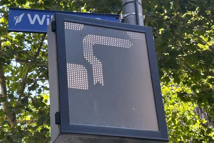 Hook Turns Melbourne - Rules, Reasons & How to Do a Hook Turn | CarsGuide