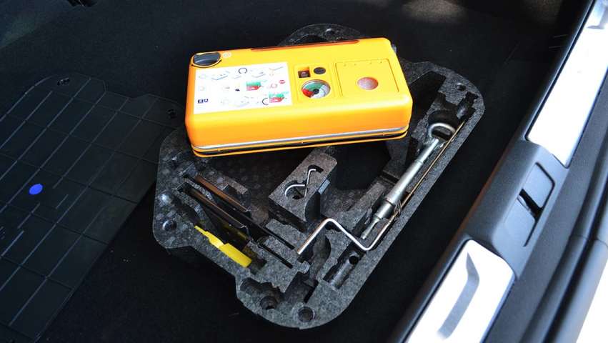 Full-size spare, space saver, run-flats or puncture repair kit? | what ...