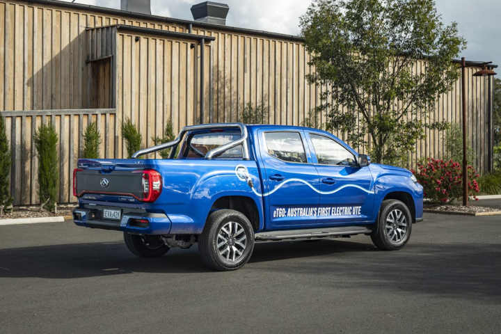 LDV eT60 electric car 2023 - Dual cab EV ute beats Ranger and HiLux to ...