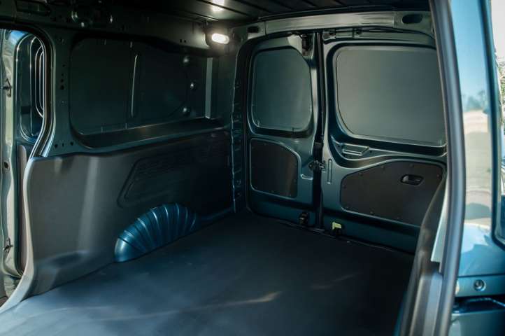 Peugeot Partner 2025 review: Premium LWB – Sharply priced light ...