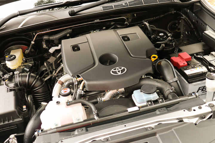 Toyota Fortuner GX 2018 review | CarsGuide