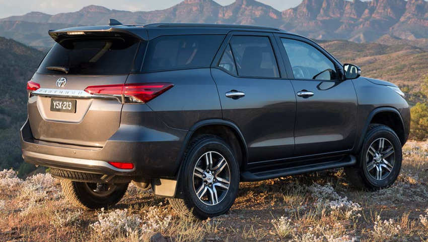 Toyota Fortuner 2015 review | CarsGuide
