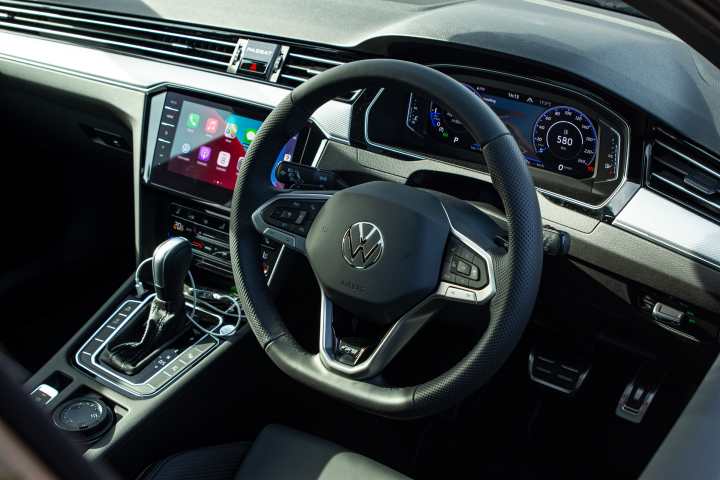 VW Passat 2022 review: 206TSI R-Line - A better performance wagon ...