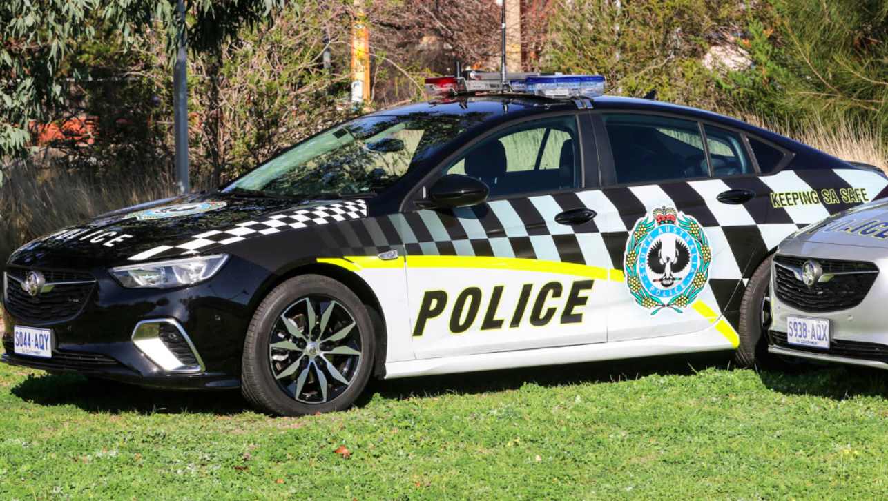 Holden Commodore joins South Australian Police fleet - Car News | CarsGuide