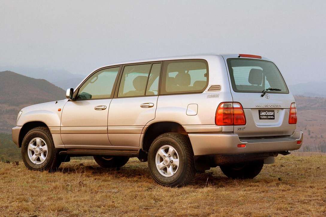 Toyota Land Cruiser 100 Series: Used review (1998-2002) | CarsGuide