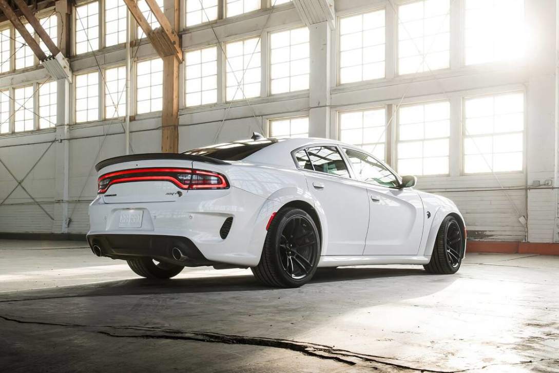 Dodge Hellcat: Price, Specs & More | CarsGuide