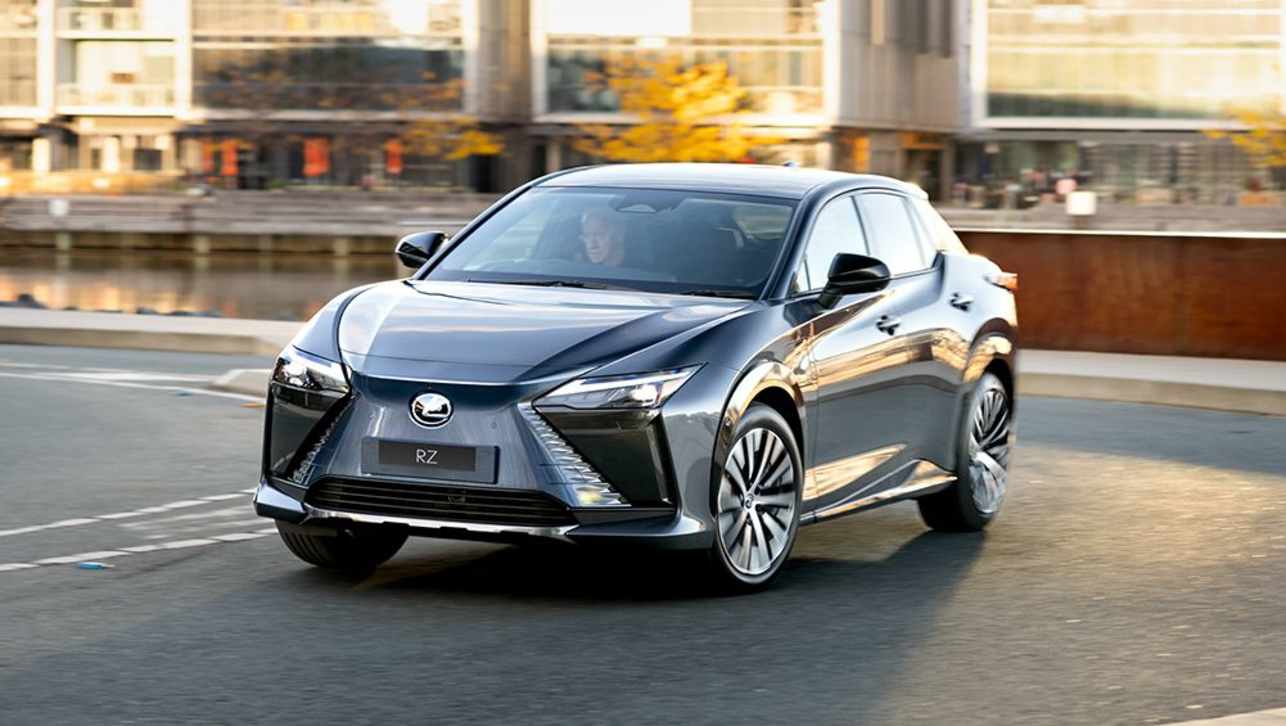 Lexus to stand by sedans and coupes like the 2023 LS and LC despite ...