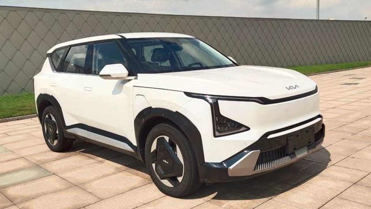2024 Kia EV5 electric car is ready to roll in production form, revealed by government images and ...