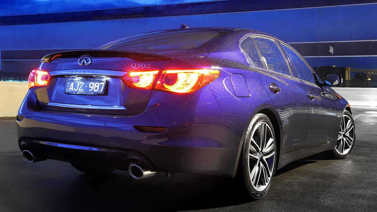 Infiniti Q50 Sport Premium V6 2016 review: snapshot | CarsGuide