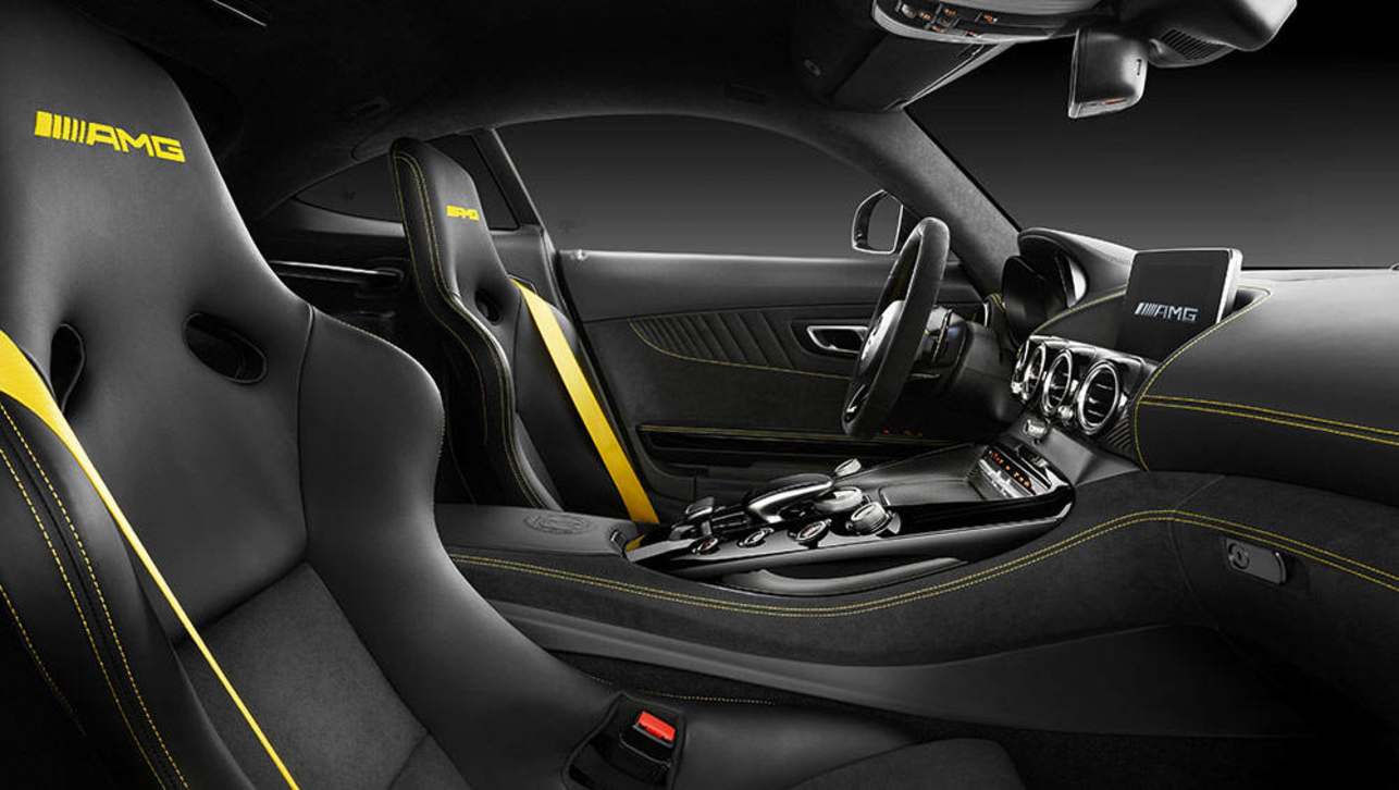 Mercedes-AMG GT R revealed ahead of 2017 launch - Car News | CarsGuide