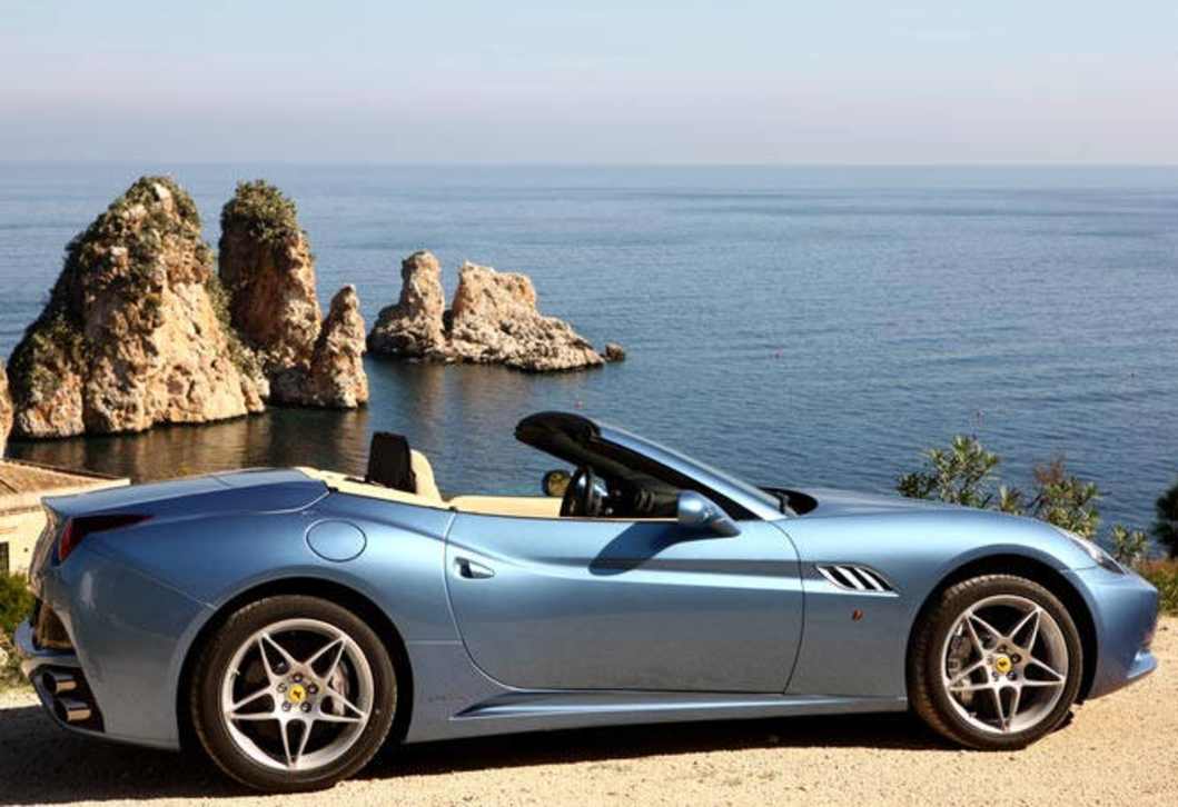 Ferrari California 2009 Review | CarsGuide