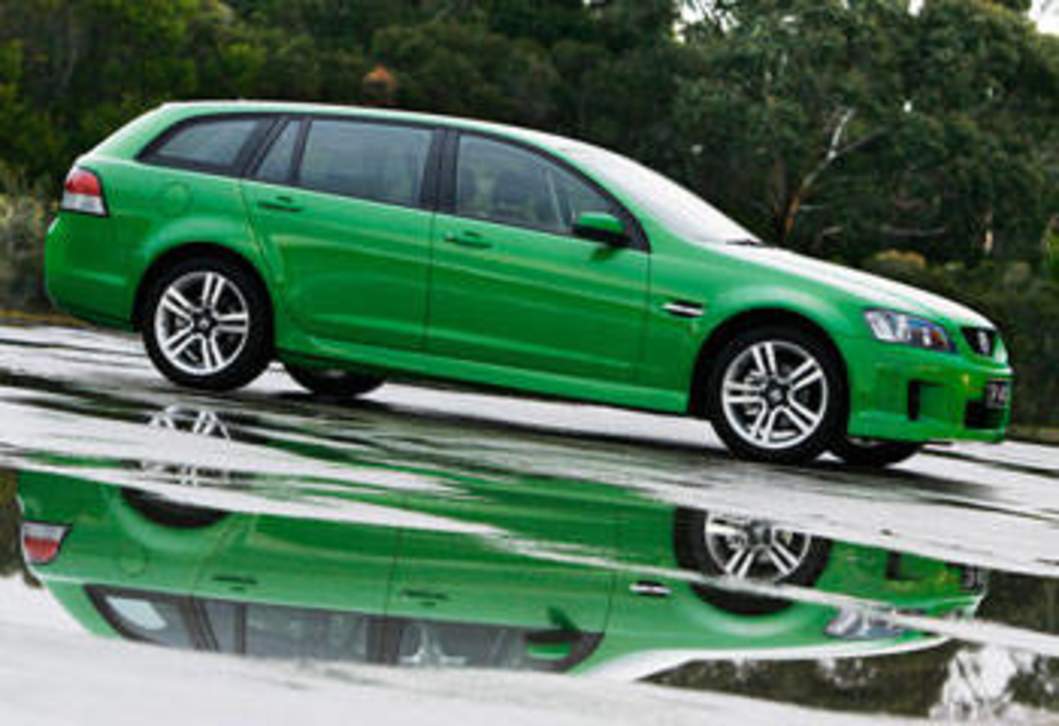 Holden Commodore Sportswagon 2008 review | CarsGuide