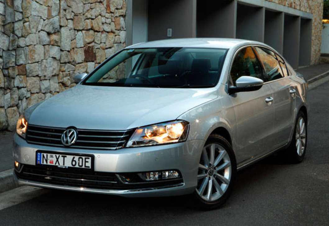 Volkswagen Passat 2011 review: snapshot | CarsGuide