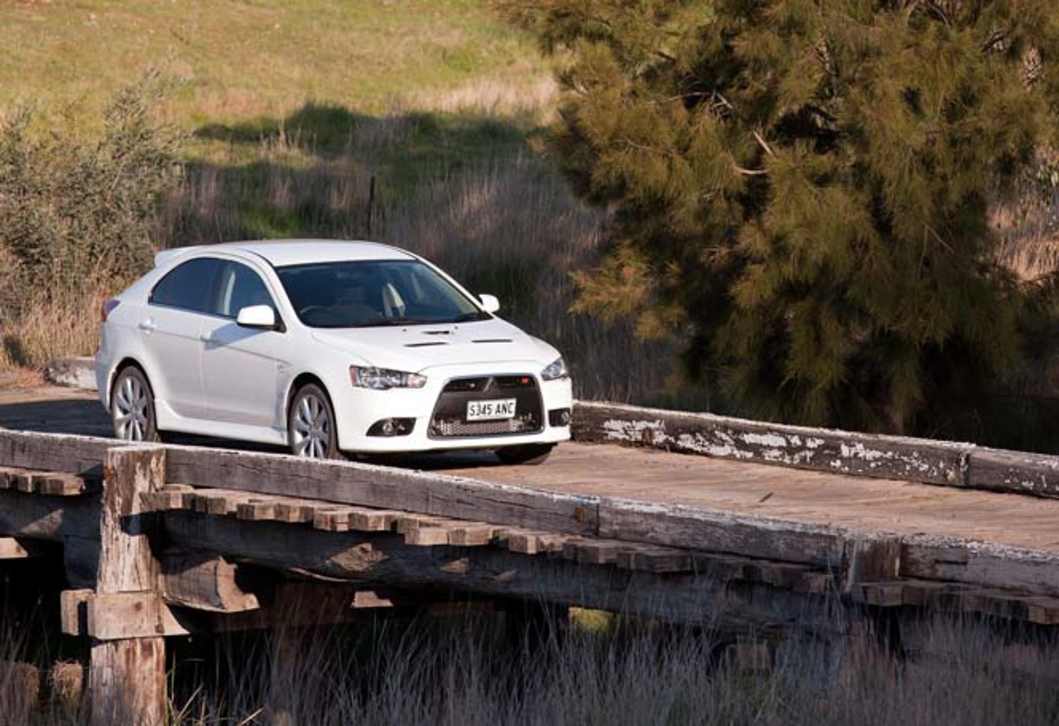 Mitsubishi Lancer Ralliart 2012 Review | CarsGuide