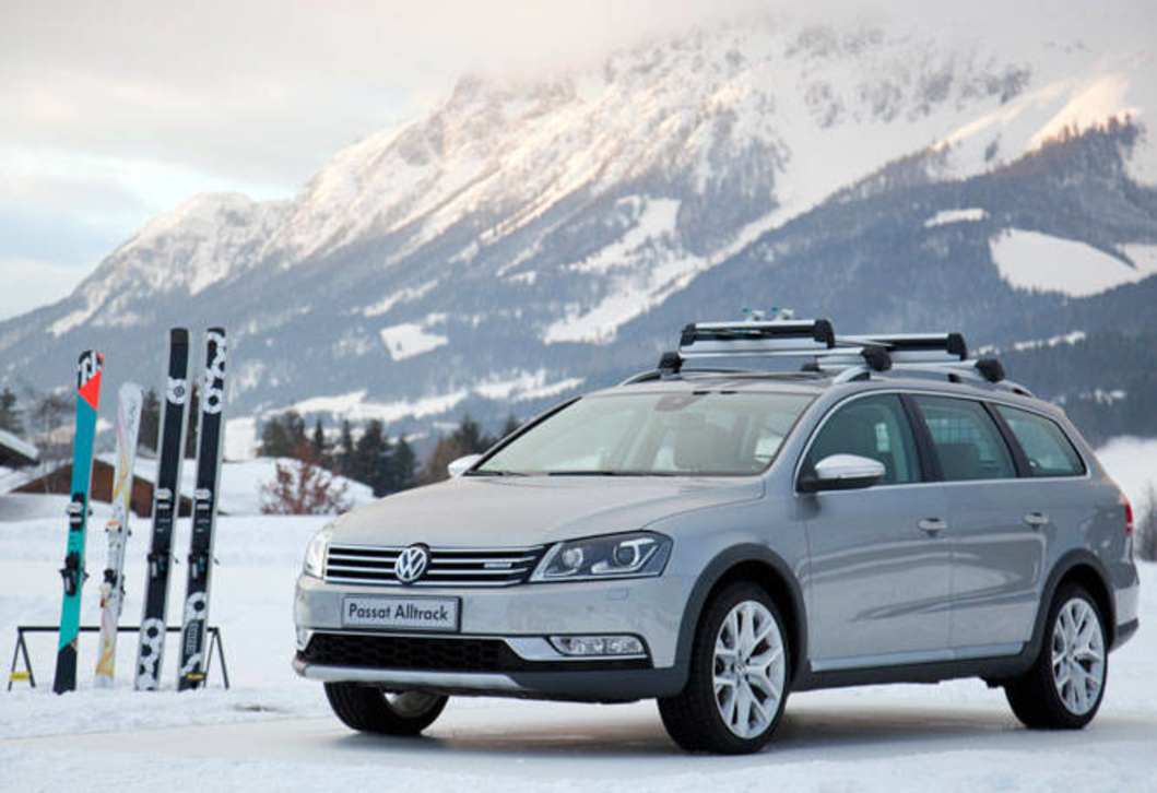 Volkswagen Alltrack 2012 Review | CarsGuide