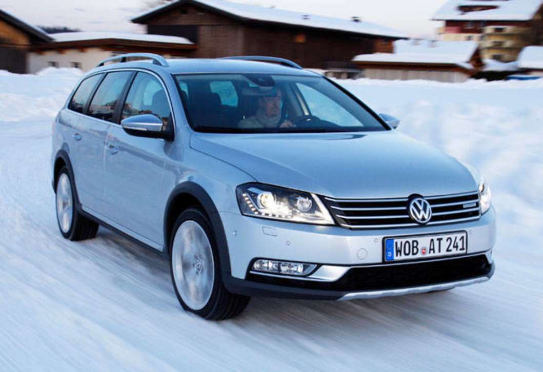 Volkswagen Alltrack 2012 Review | CarsGuide