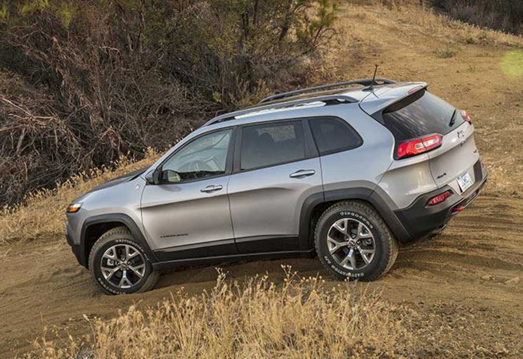 New Jeep Cherokee gets 9-speed auto - Car News | CarsGuide
