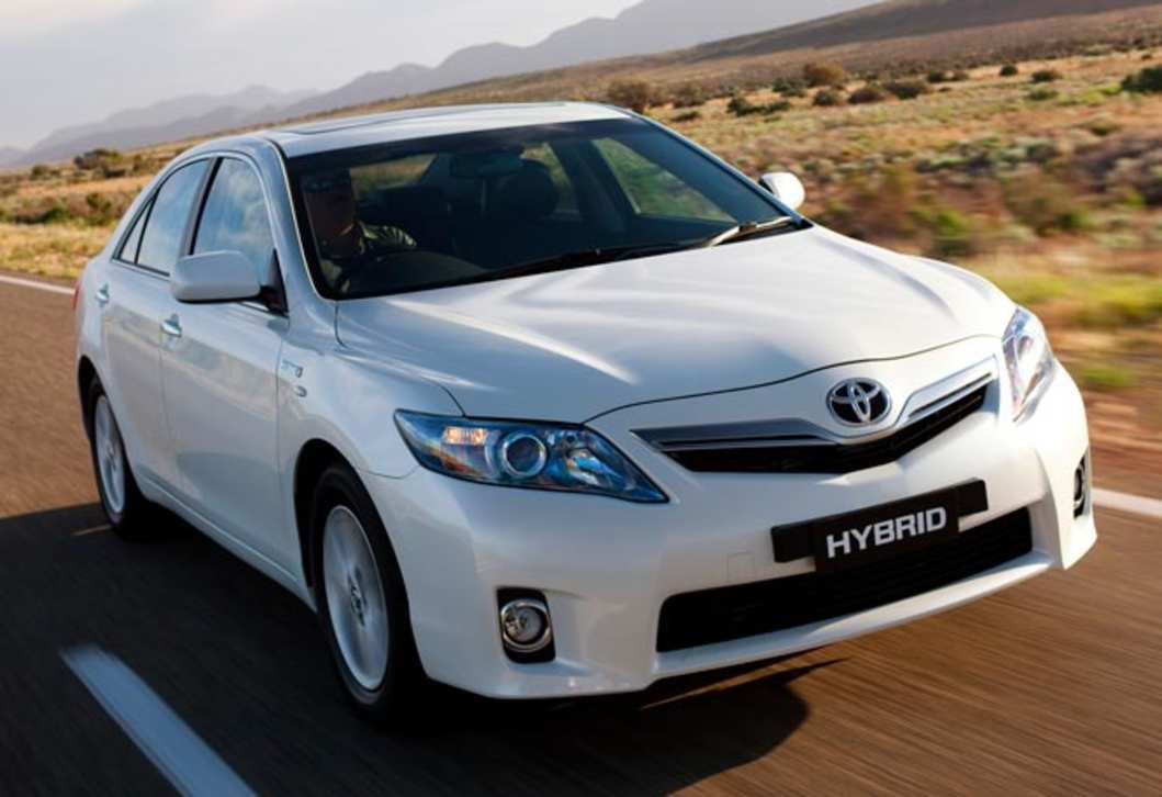 Toyota Camry Hybrid 2010 review CarsGuide