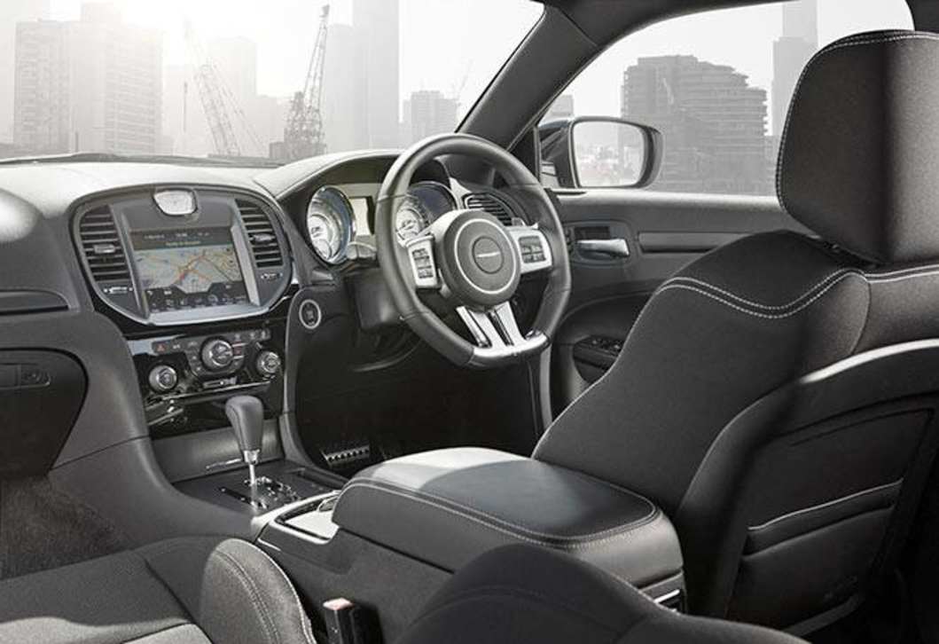 Chrysler 300 2014 review | CarsGuide