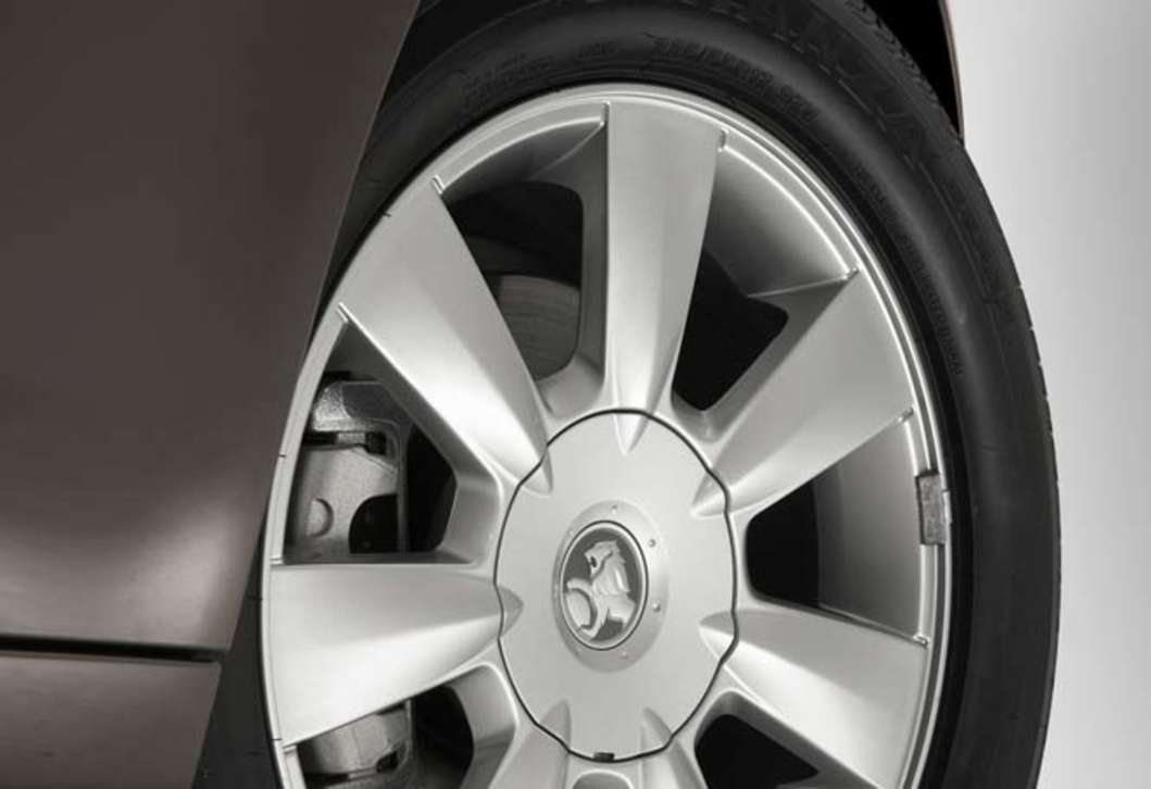 Best Family Car Holden Commodore SIDI - Car News | CarsGuide