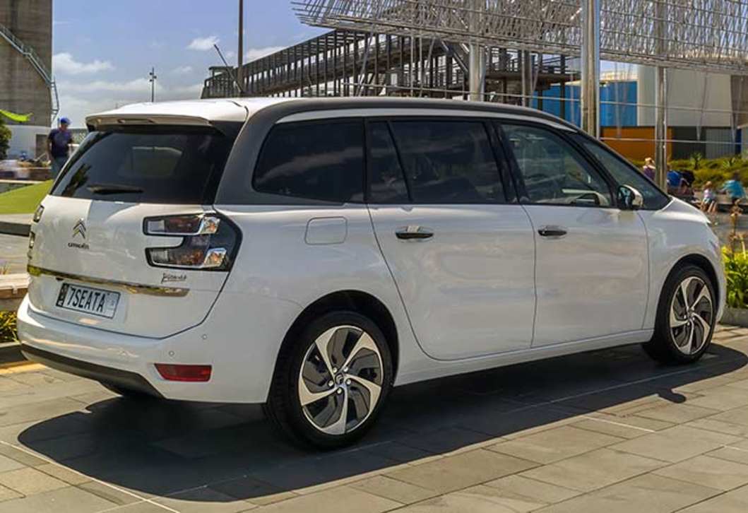 Citroen C4 Grand Picasso Exclusive 2014 review | CarsGuide