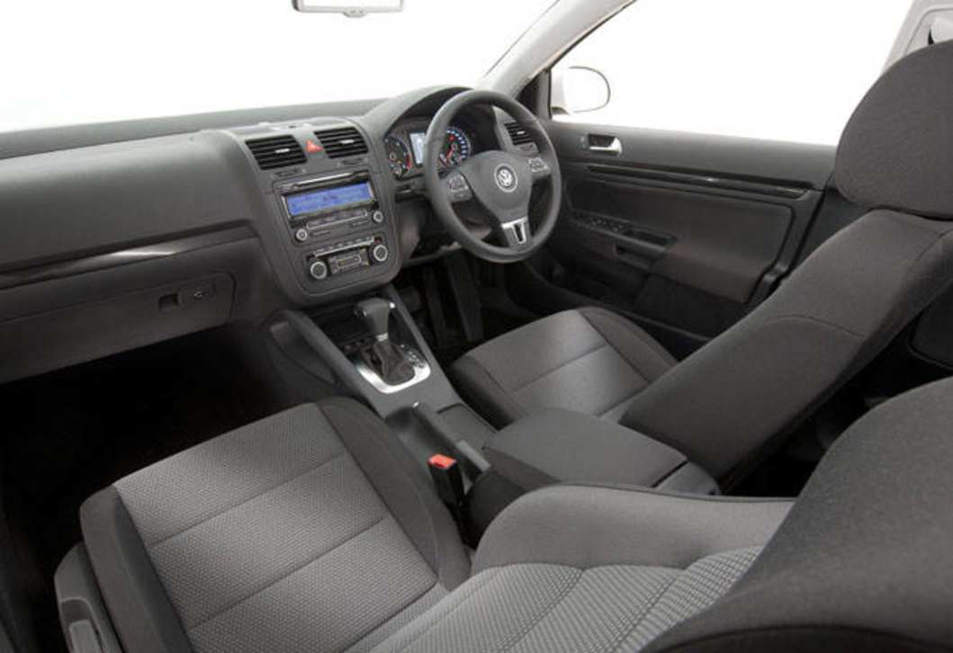 Volkswagen Jetta 2009 Review | CarsGuide