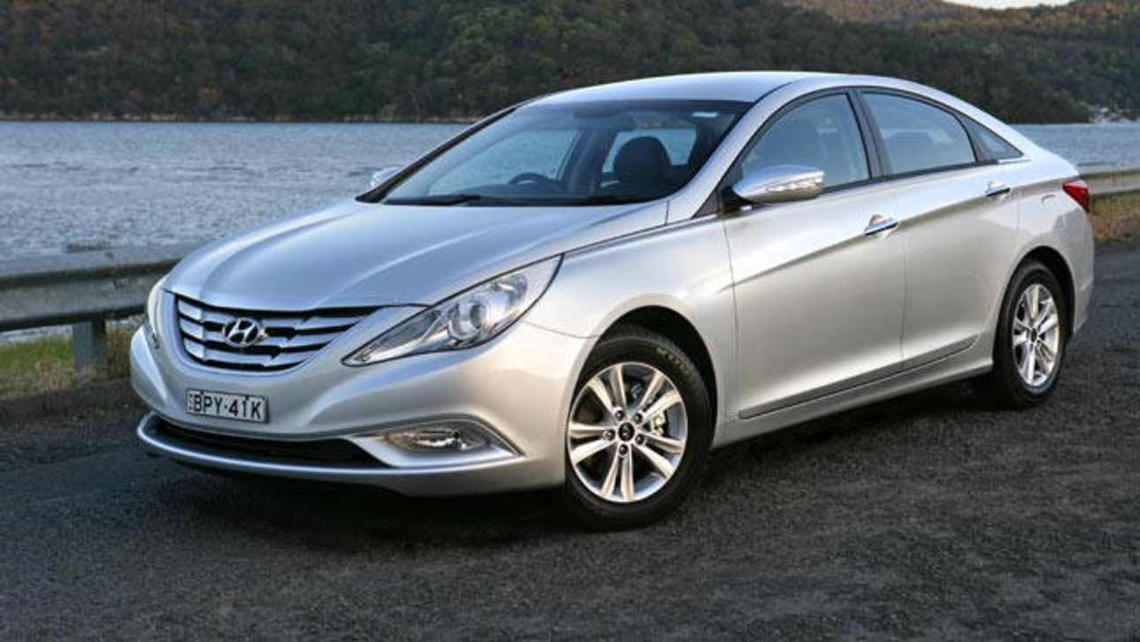 Hyundai i45 2011 review | CarsGuide