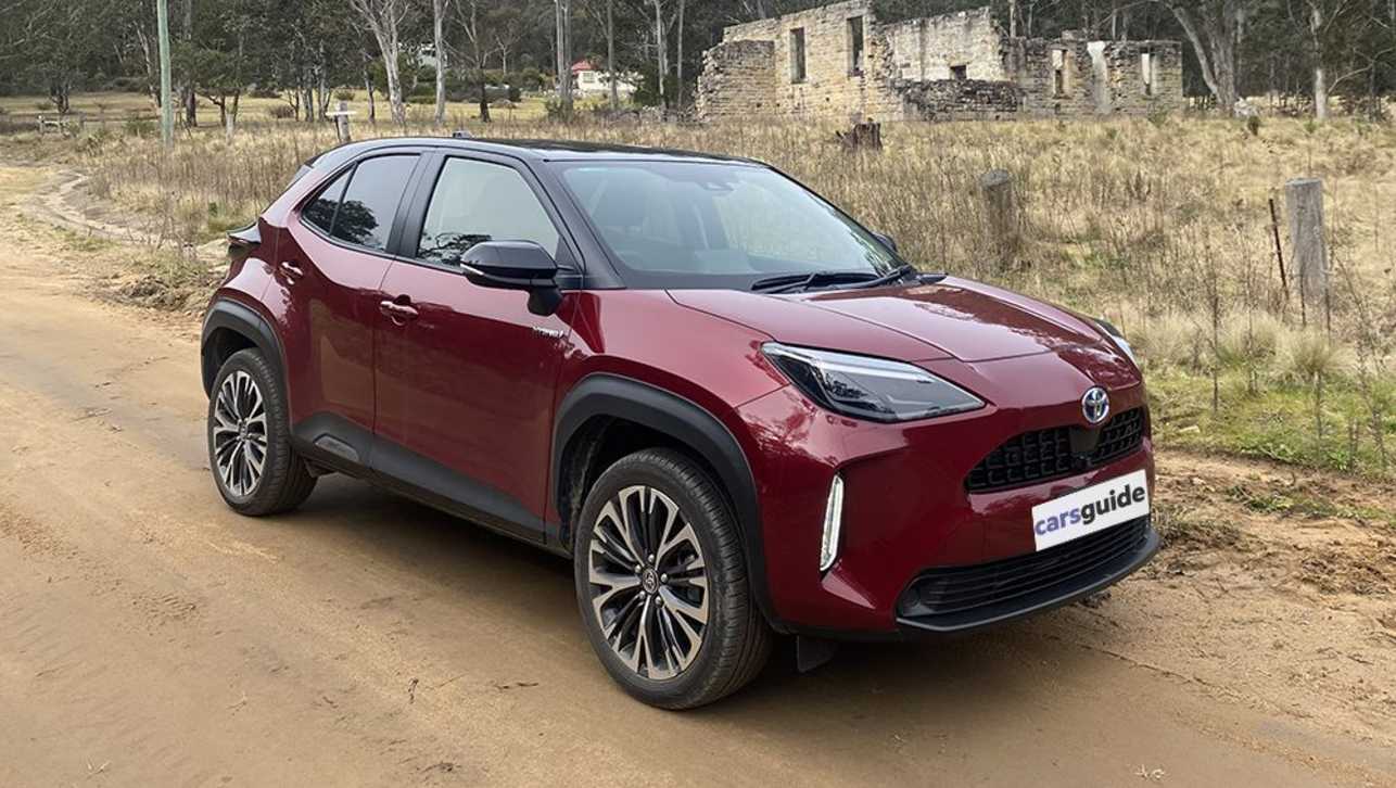 Yaris cross hybrid awd store