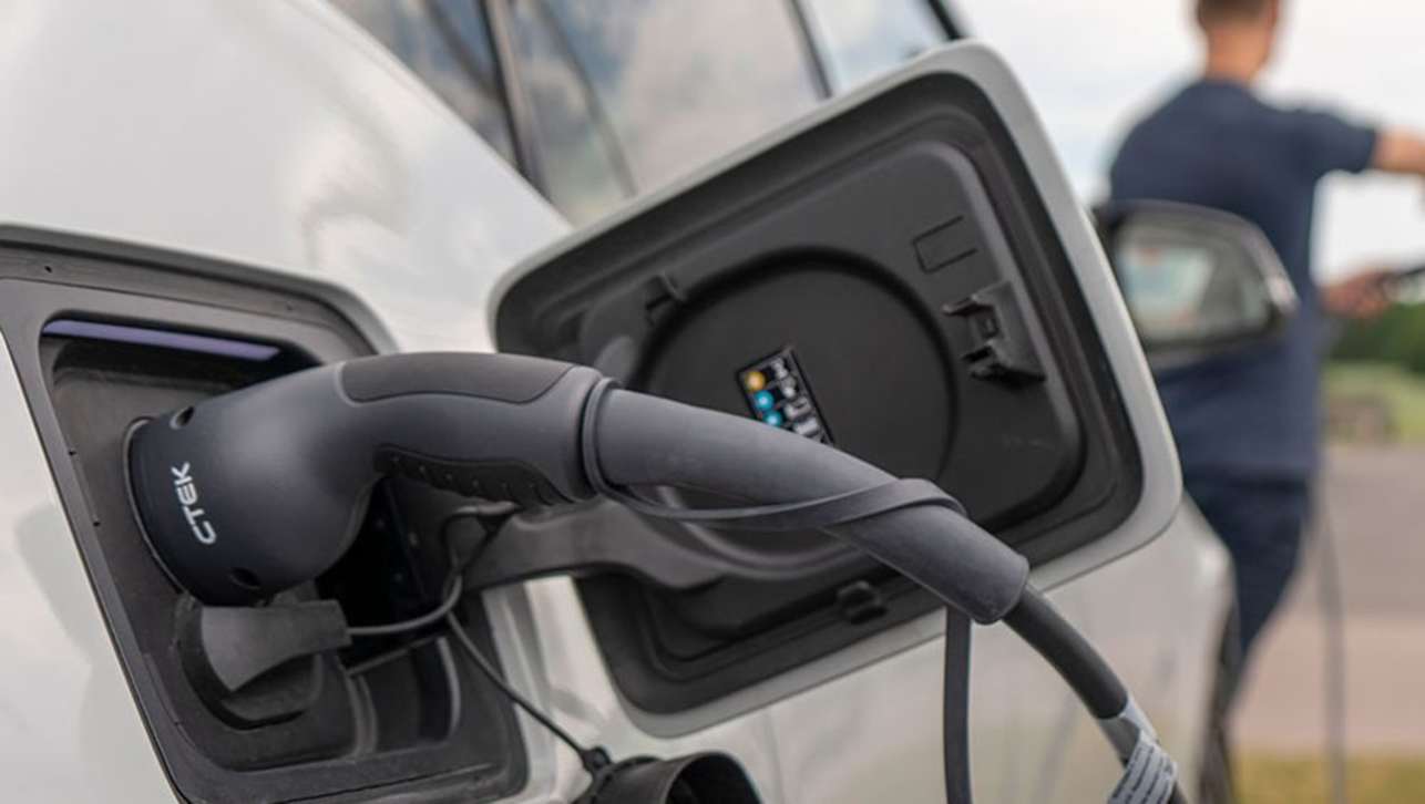 These next-generation electric car smart chargers could help EV owners ...
