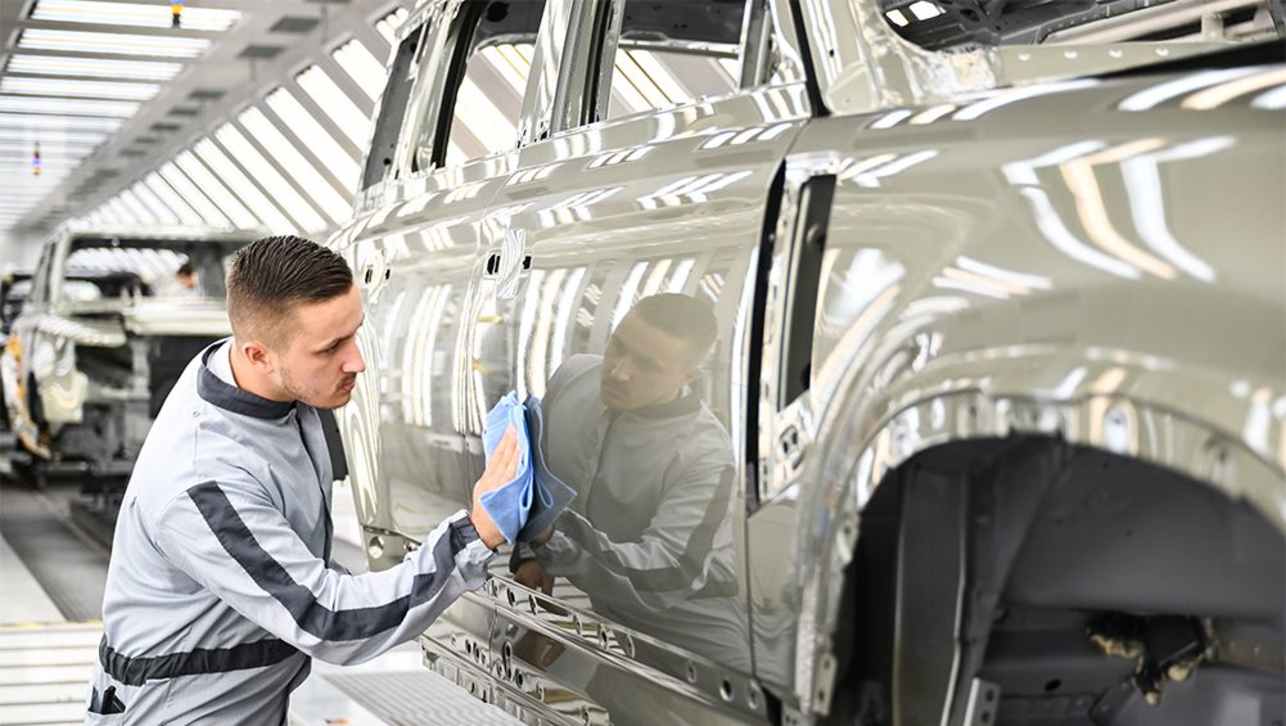 Ceramic Coating Car - What is it, how Much Does it Cost & More | CarsGuide