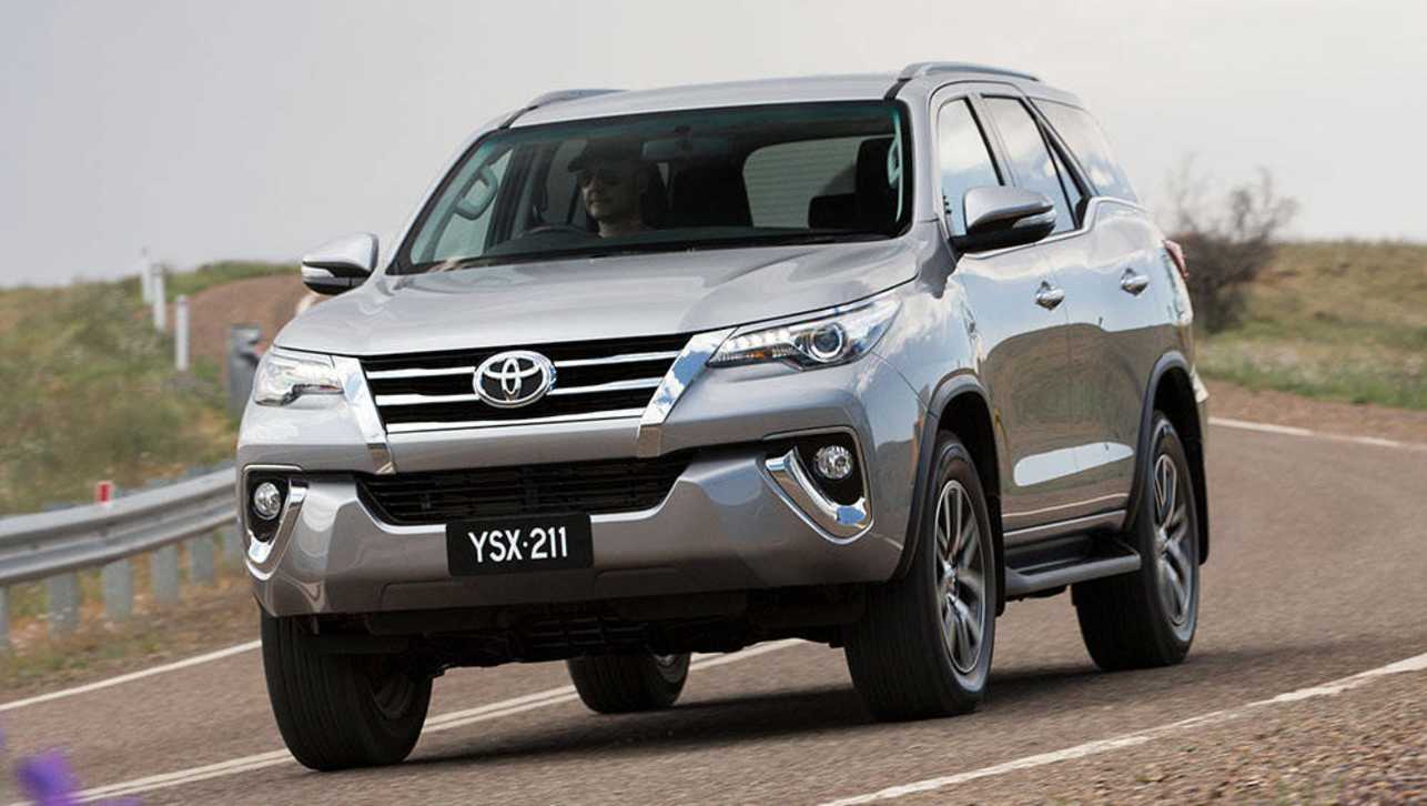 Toyota Fortuner 2015 review | CarsGuide