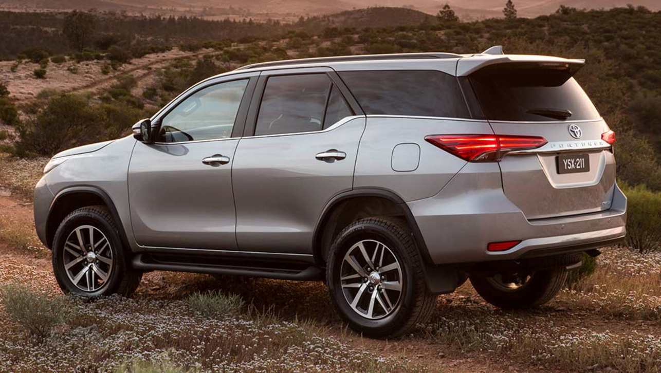 Toyota Fortuner 2015 review | CarsGuide