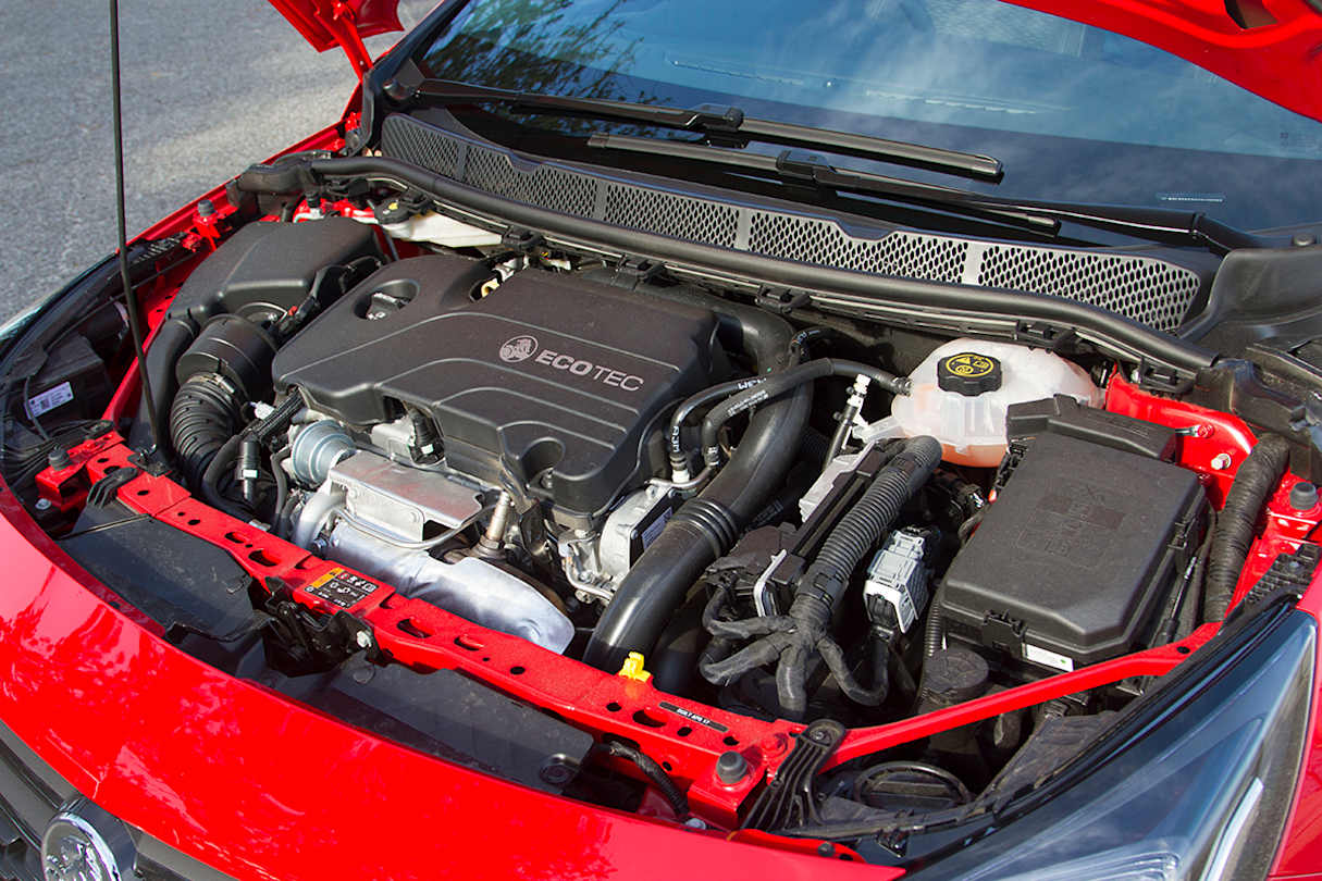 Holden Astra 2018 review: R+ hatch | CarsGuide